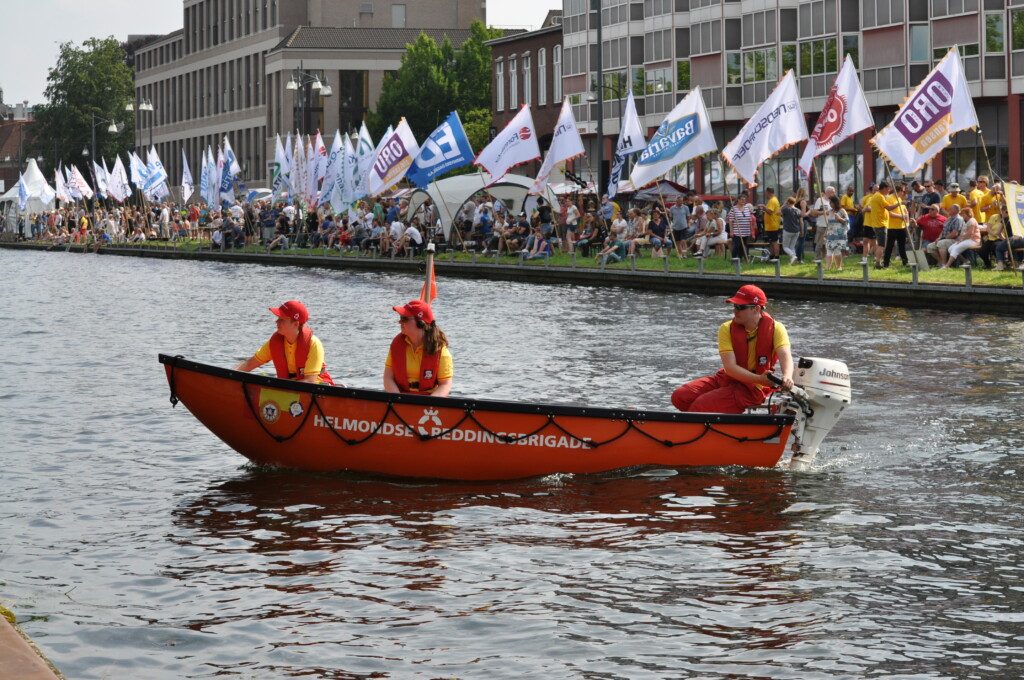 De Reddingsklos steekt de handen uit de mouwen tijdens NLdoet: doe jij ook mee? - Ditishelmond.nl