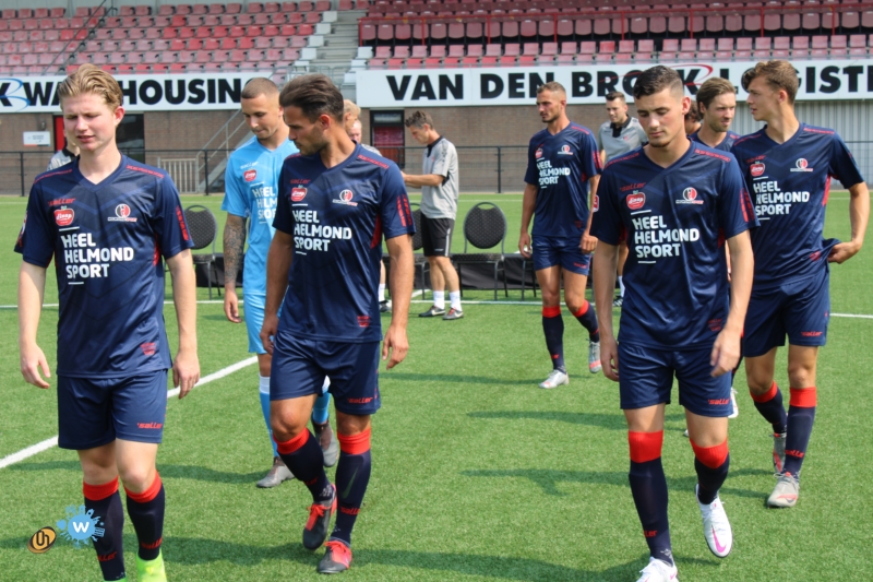 Team Helmond Sport presenteert zich met mondkapjes - Ditishelmond.nl