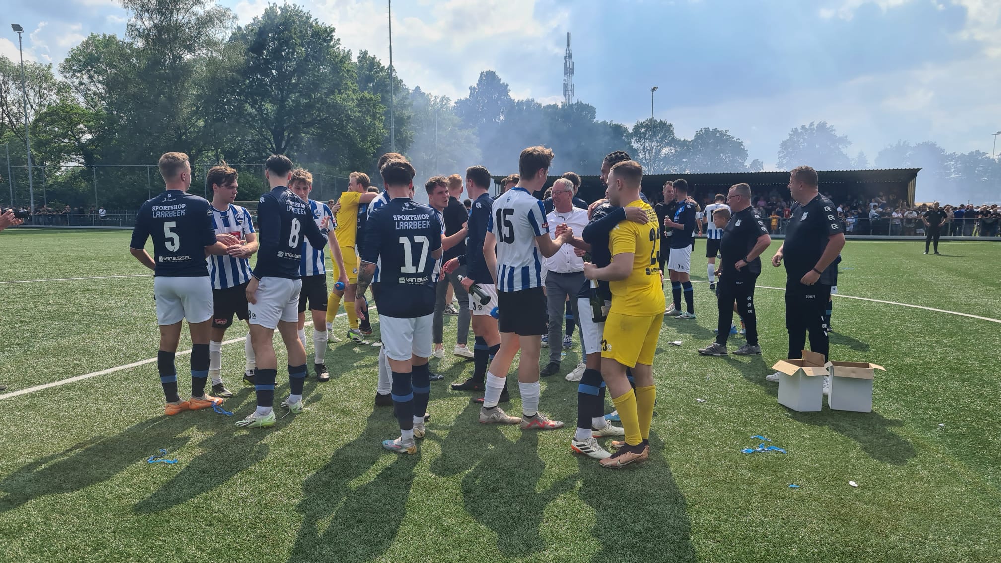 Kampioenschap en opnieuw promotie voor RKSV Mierlo-Hout - Ditishelmond.nl